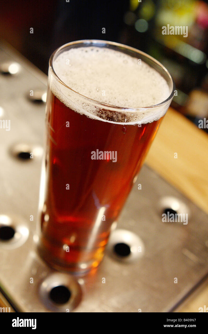 Beer pint pub hi-res stock photography and images - Alamy