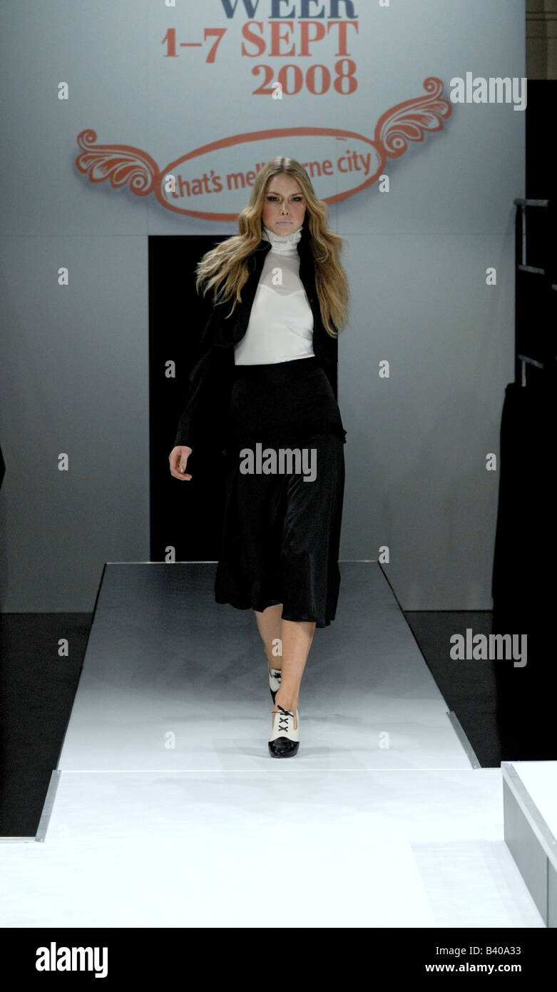 Female model at a fashion show Stock Photo - Alamy