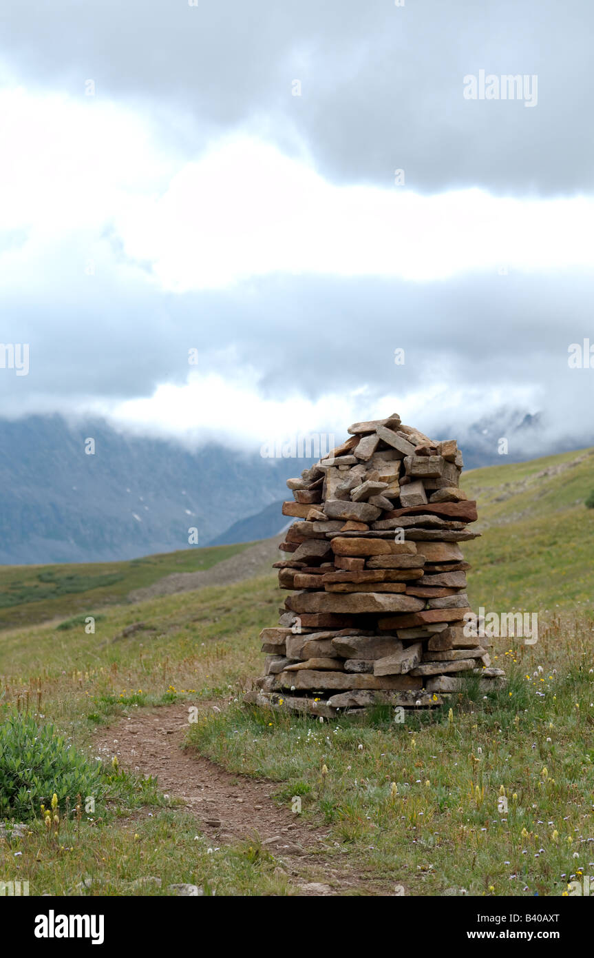 Cairn on mountain trail hi-res stock photography and images - Alamy