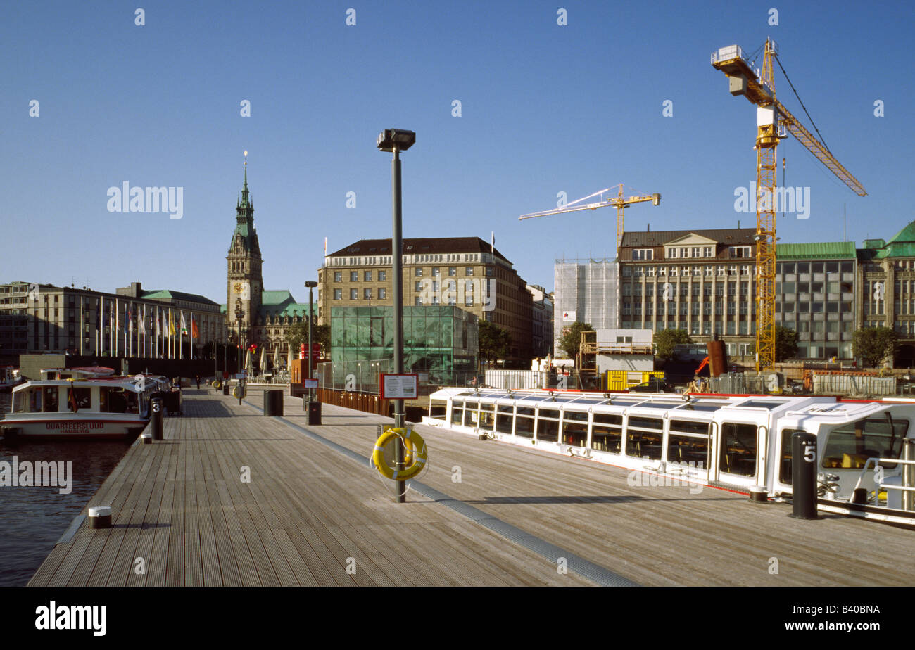 Schiffe kran hi-res stock photography and images - Alamy