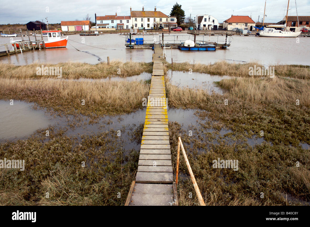 Southwold harbour huts hi-res stock photography and images - Alamy