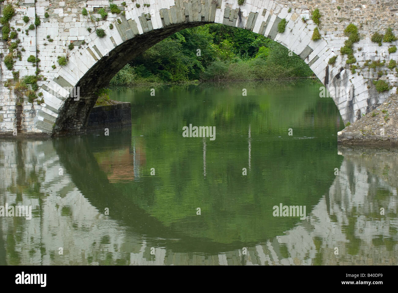 Ponte della Maddalena (del Diavolo) over the serchio river near Borgo ...