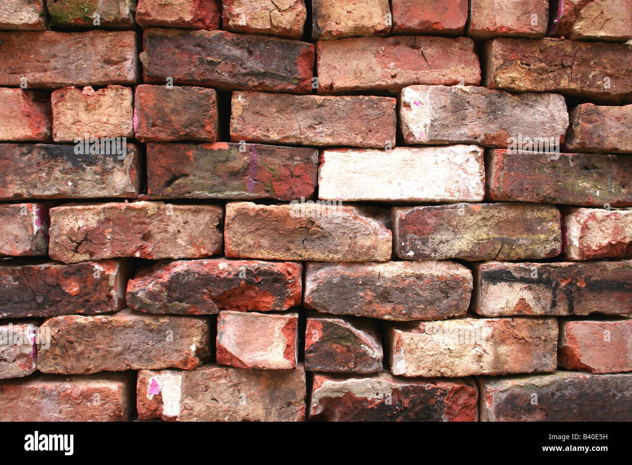A stack of reclaimed red bricks Stock Photo - Alamy