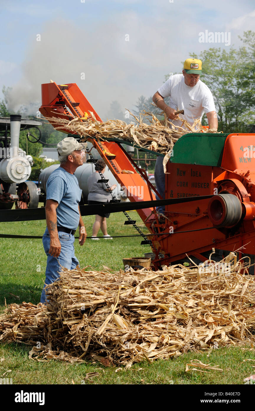 Vintage agricultural threshing machine hi-res stock photography and ...