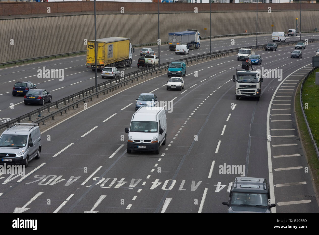 A406 north circular road hi-res stock photography and images - Alamy