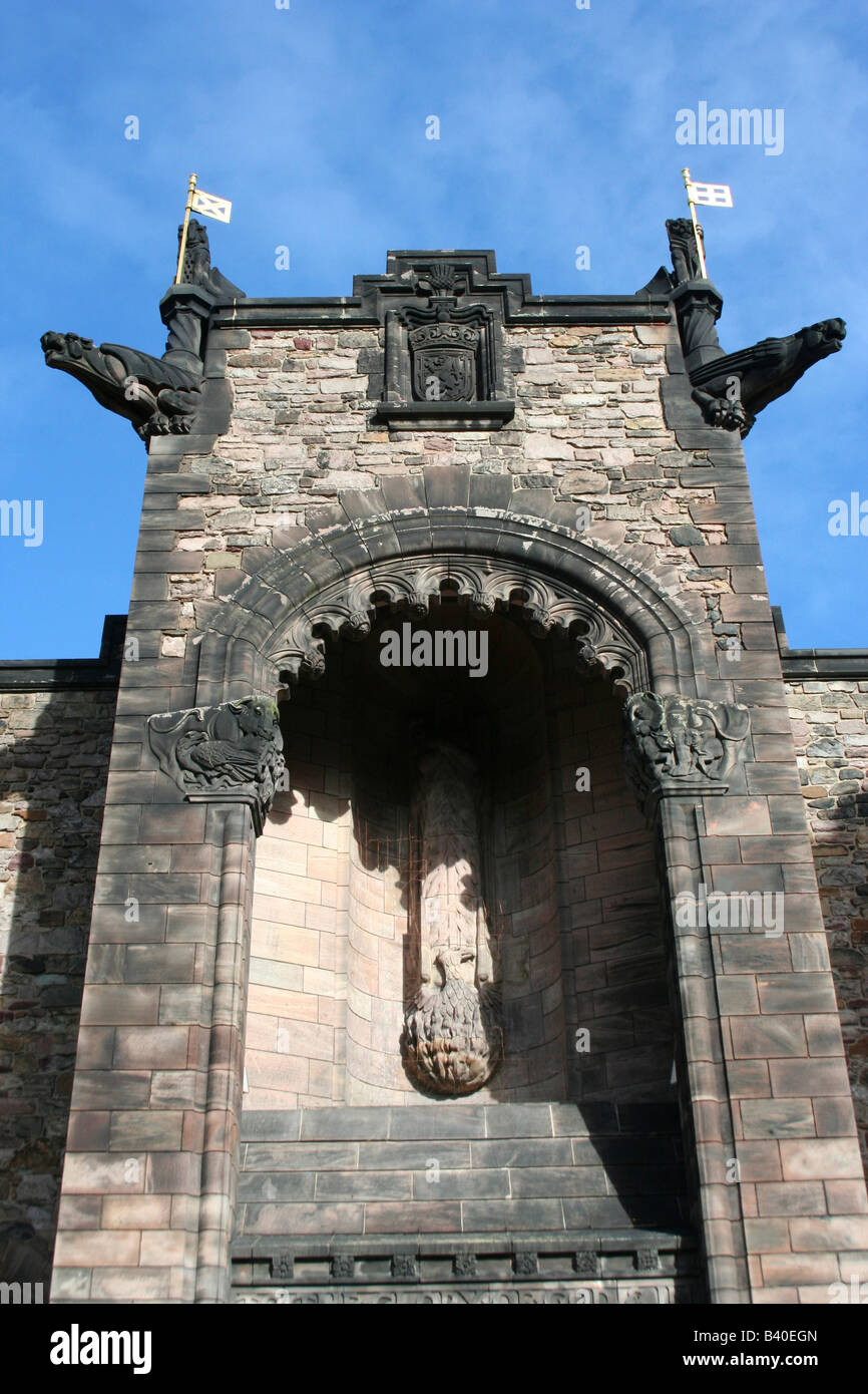 Edinburgh castle flags hi-res stock photography and images - Alamy