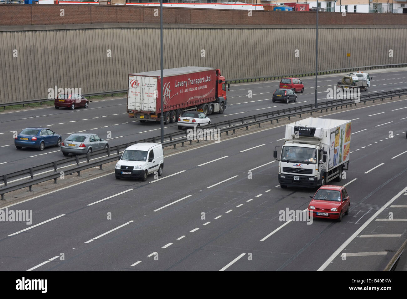A406 road hi-res stock photography and images - Alamy