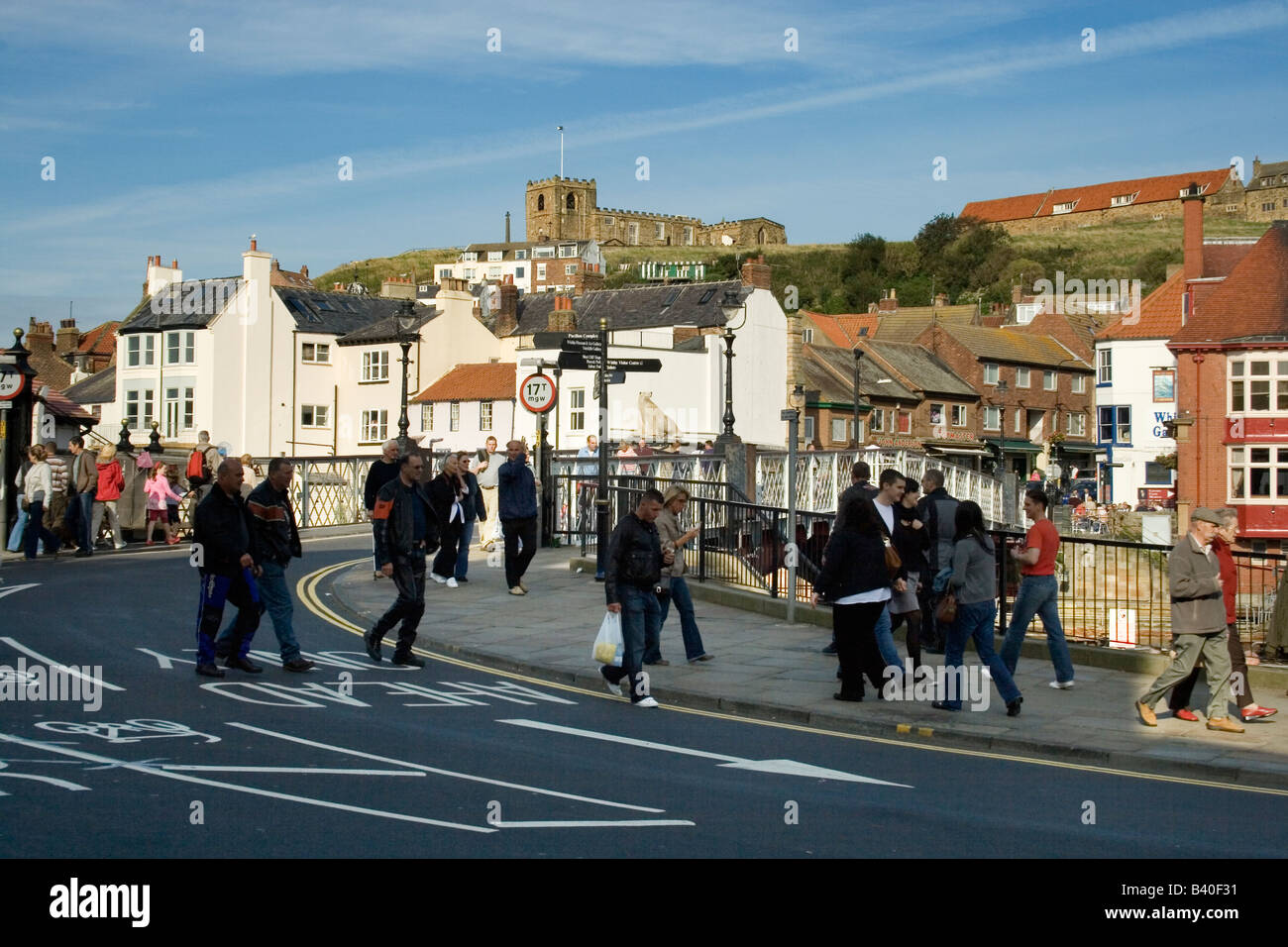 Whitby bridge hi-res stock photography and images - Alamy