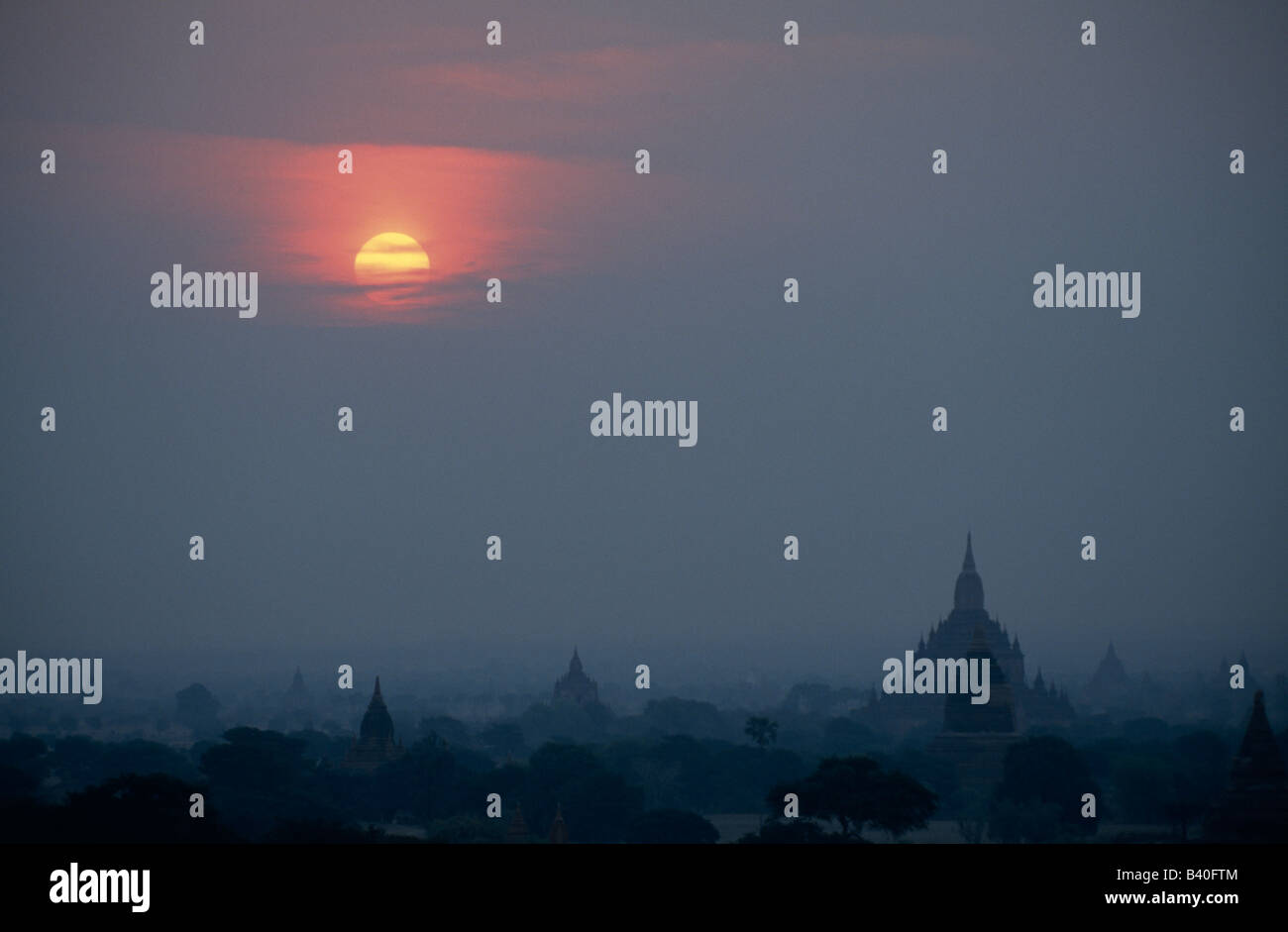 Bagan archaeological area and monuments hi-res stock photography and ...