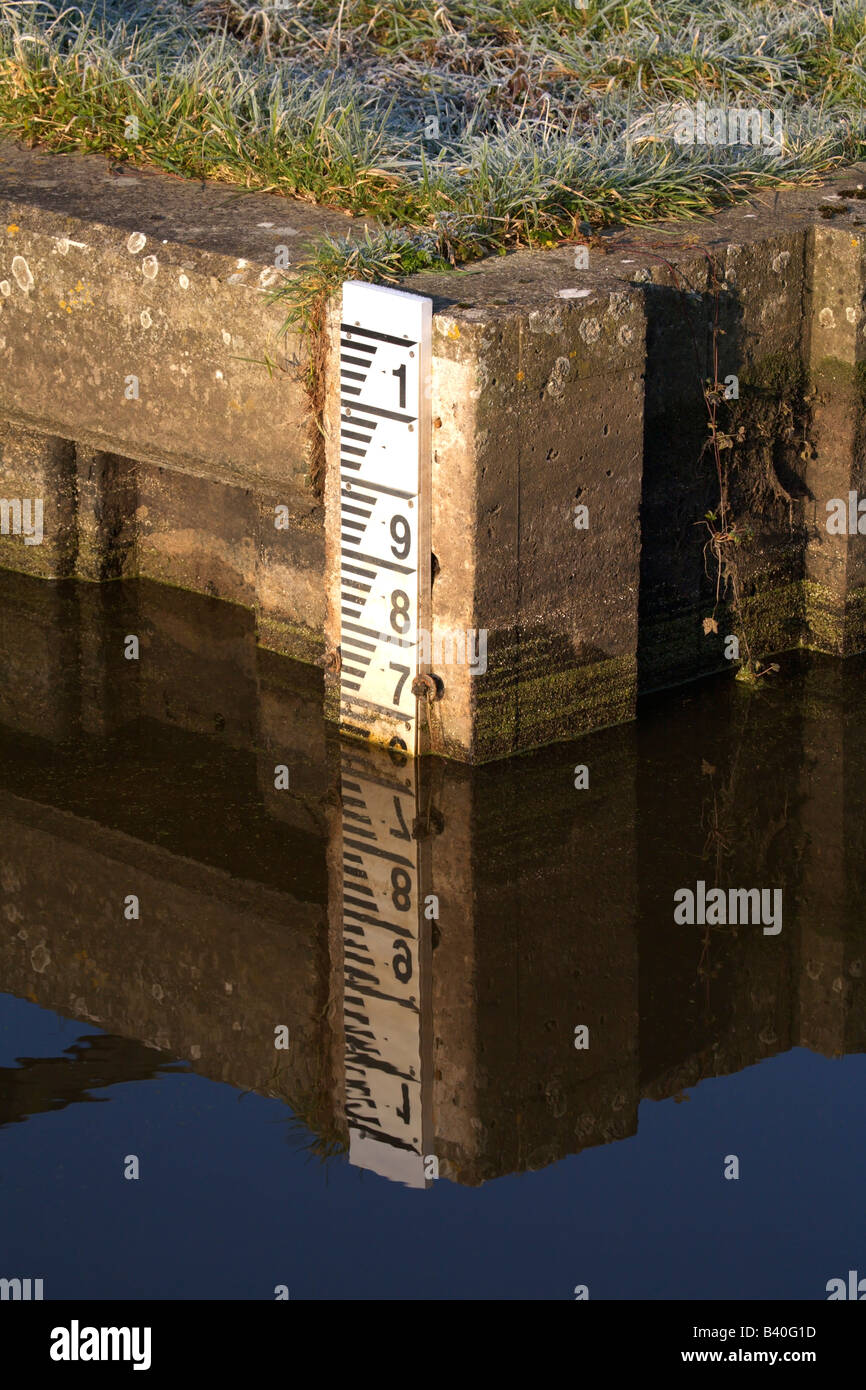 Water depth marker, the Somerset Levels Stock Photo - Alamy