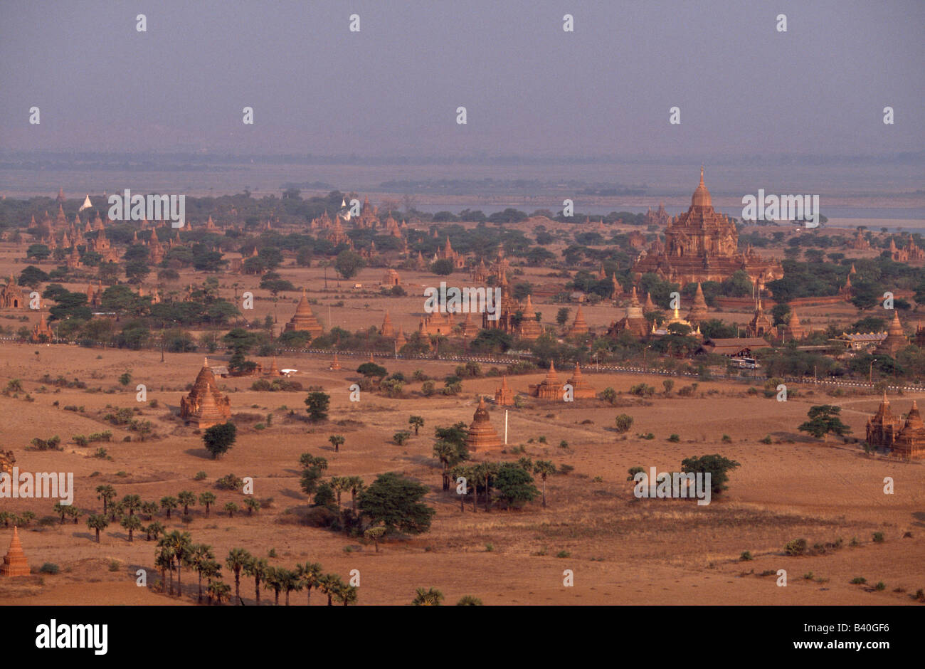 Bagan archaeological area and monuments hi-res stock photography and ...