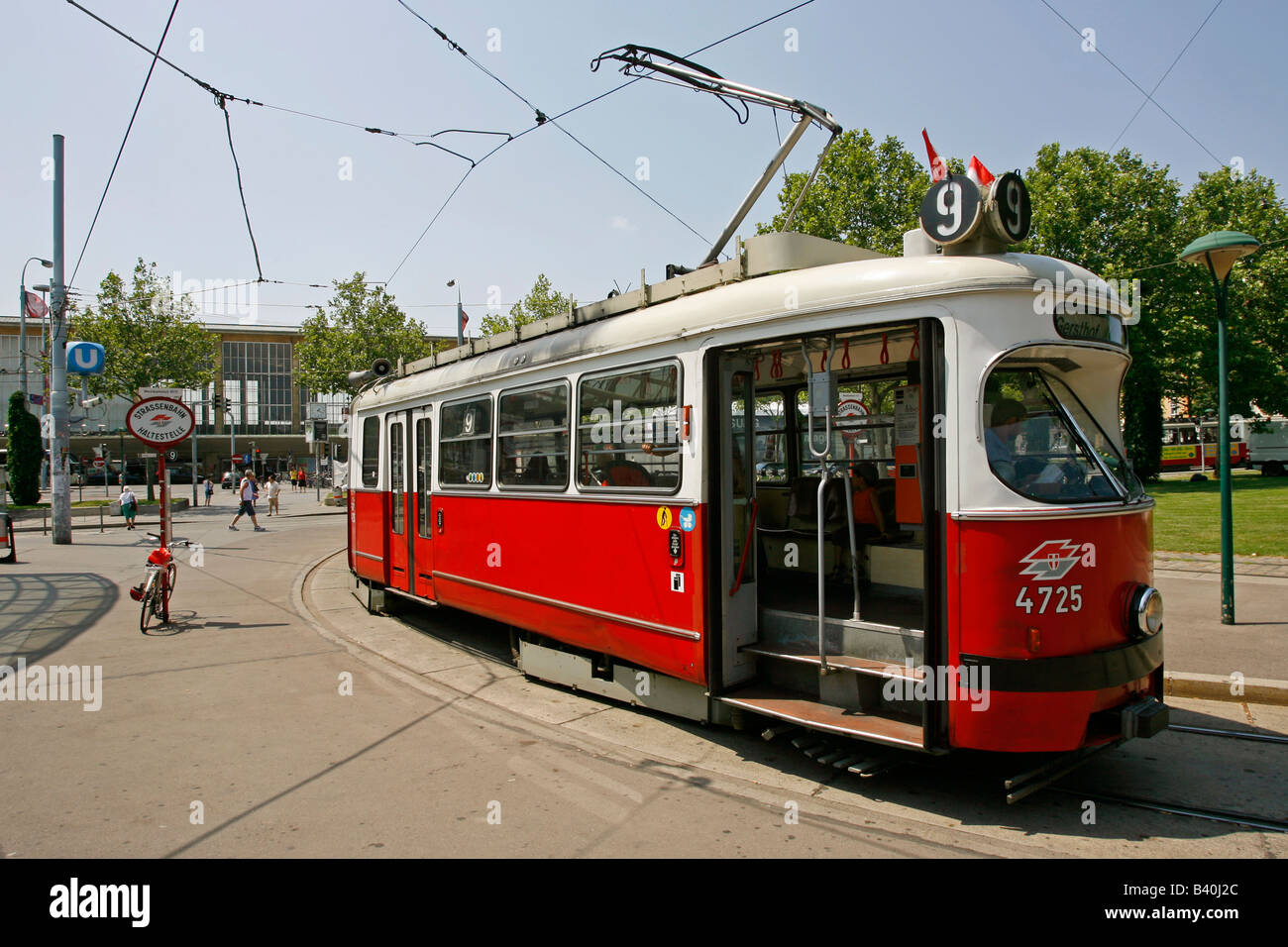 Tram in Vienna Austria Stock Photo - Alamy