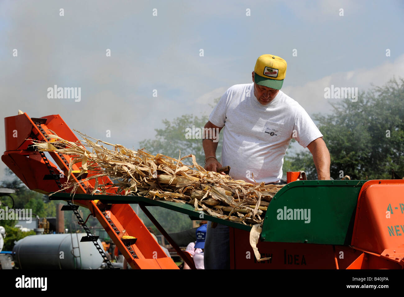 Vintage agricultural threshing machine hi-res stock photography and ...