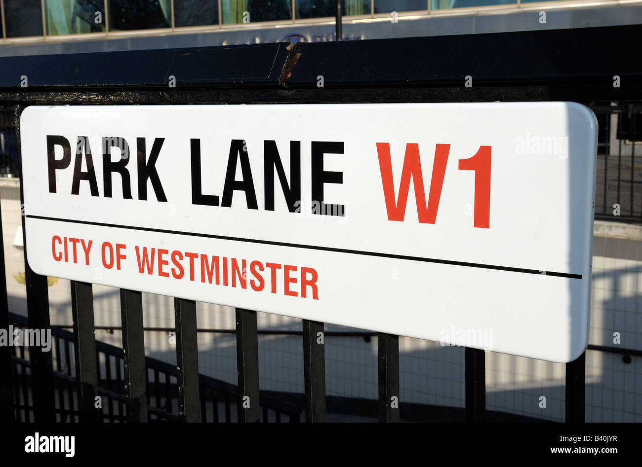 London w1 road sign hi-res stock photography and images - Alamy