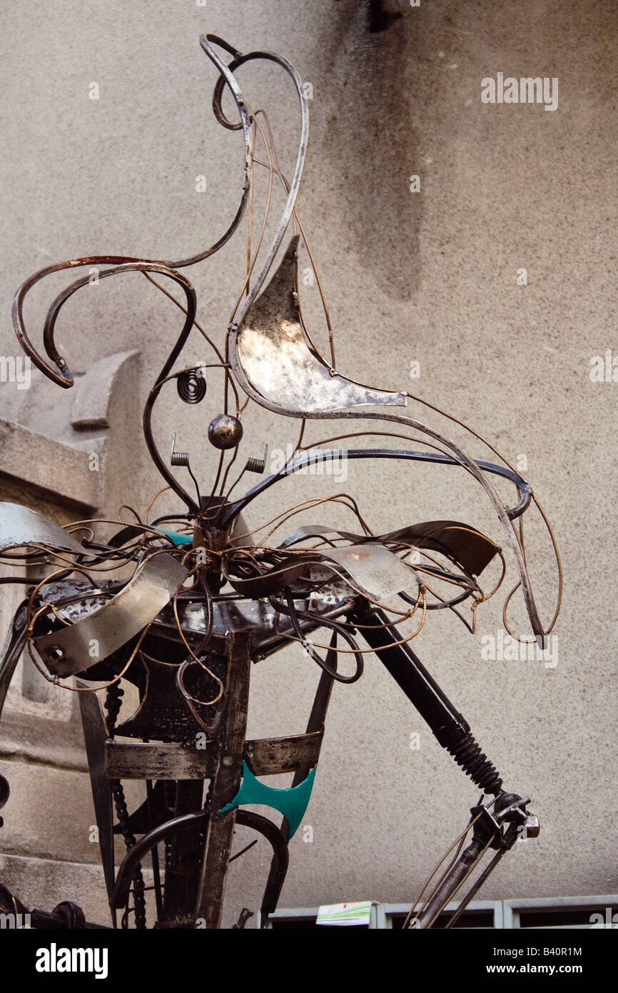 Strange metal sculpture hi-res stock photography and images - Alamy