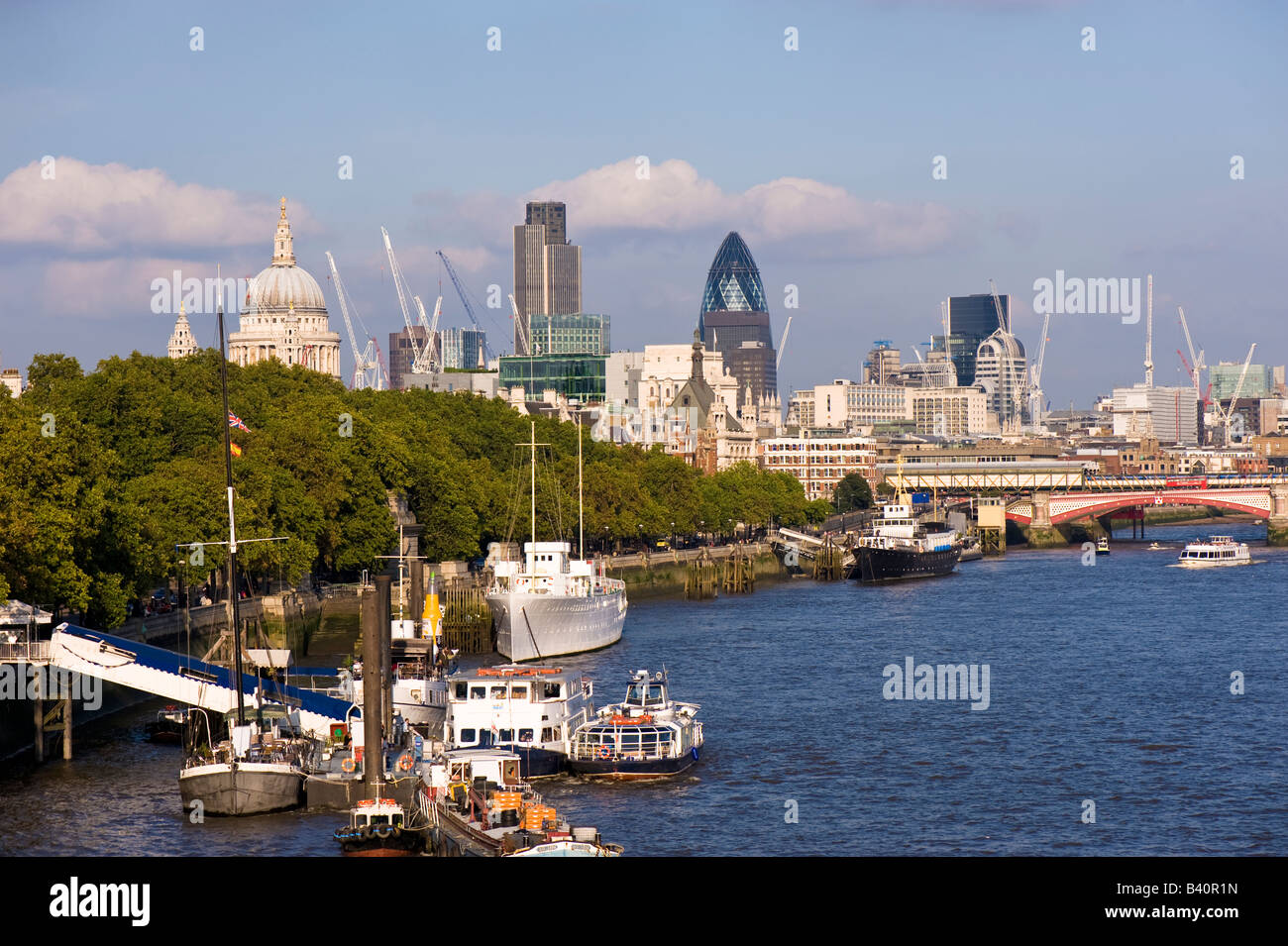 City of london river thames embankment hi-res stock photography and ...