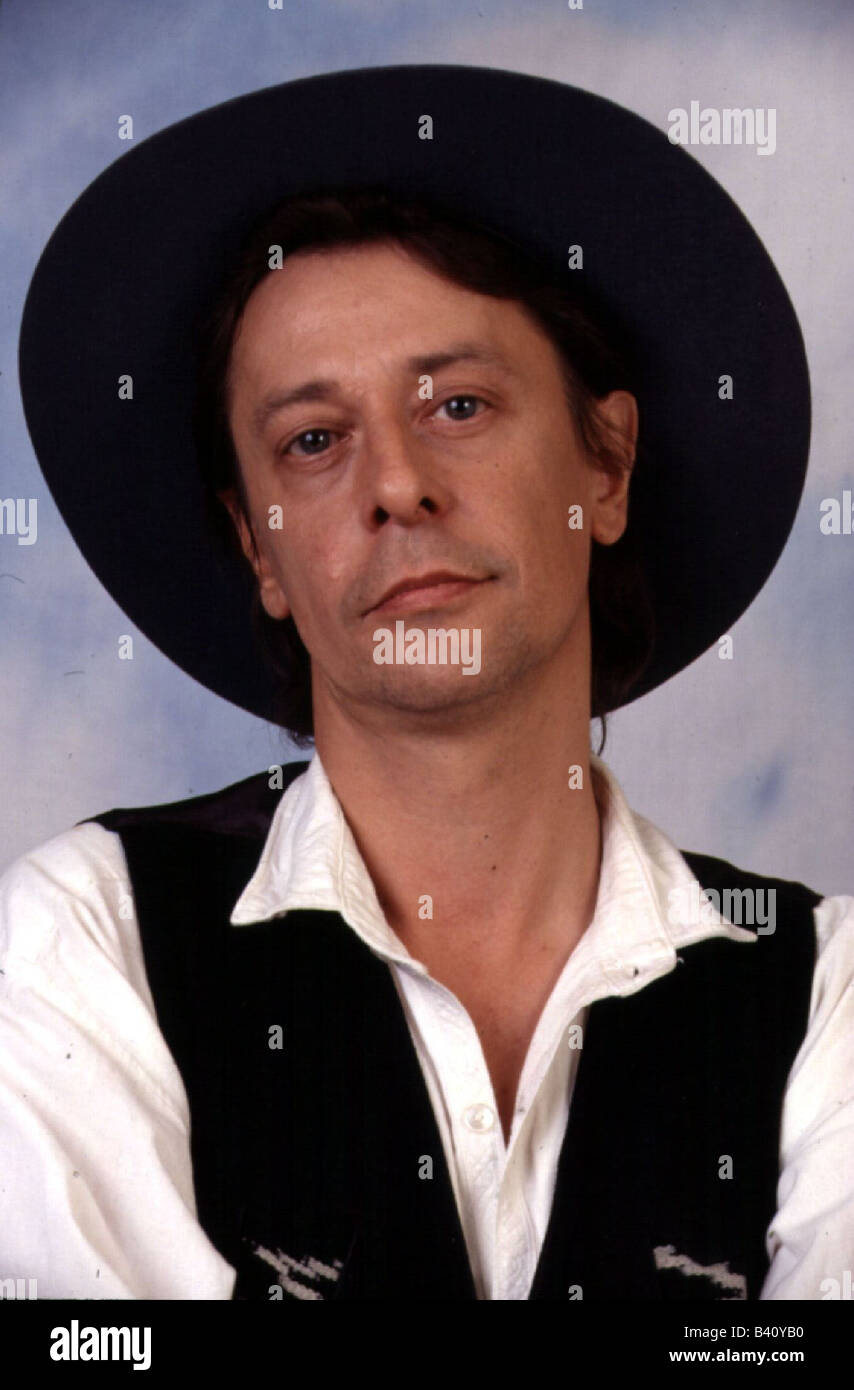 Ton steine scherben hi-res stock photography and images - Alamy