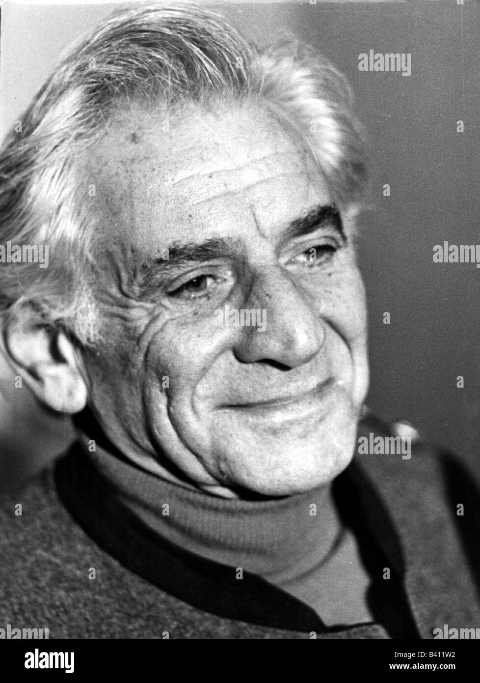 Leonard bernstein portrait hi-res stock photography and images - Alamy