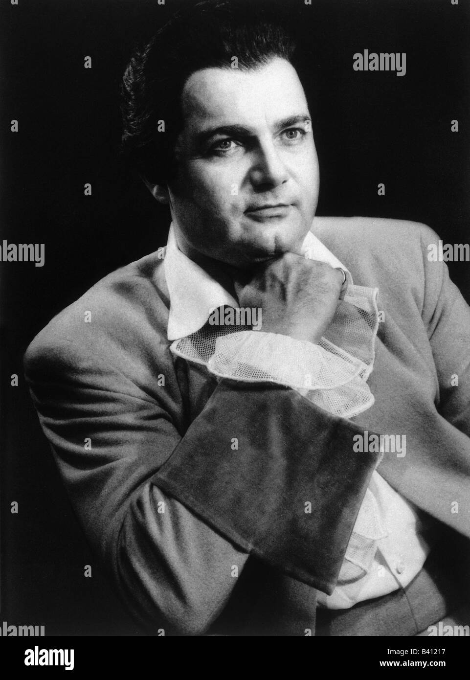 German singer opera tenor hi-res stock photography and images - Alamy