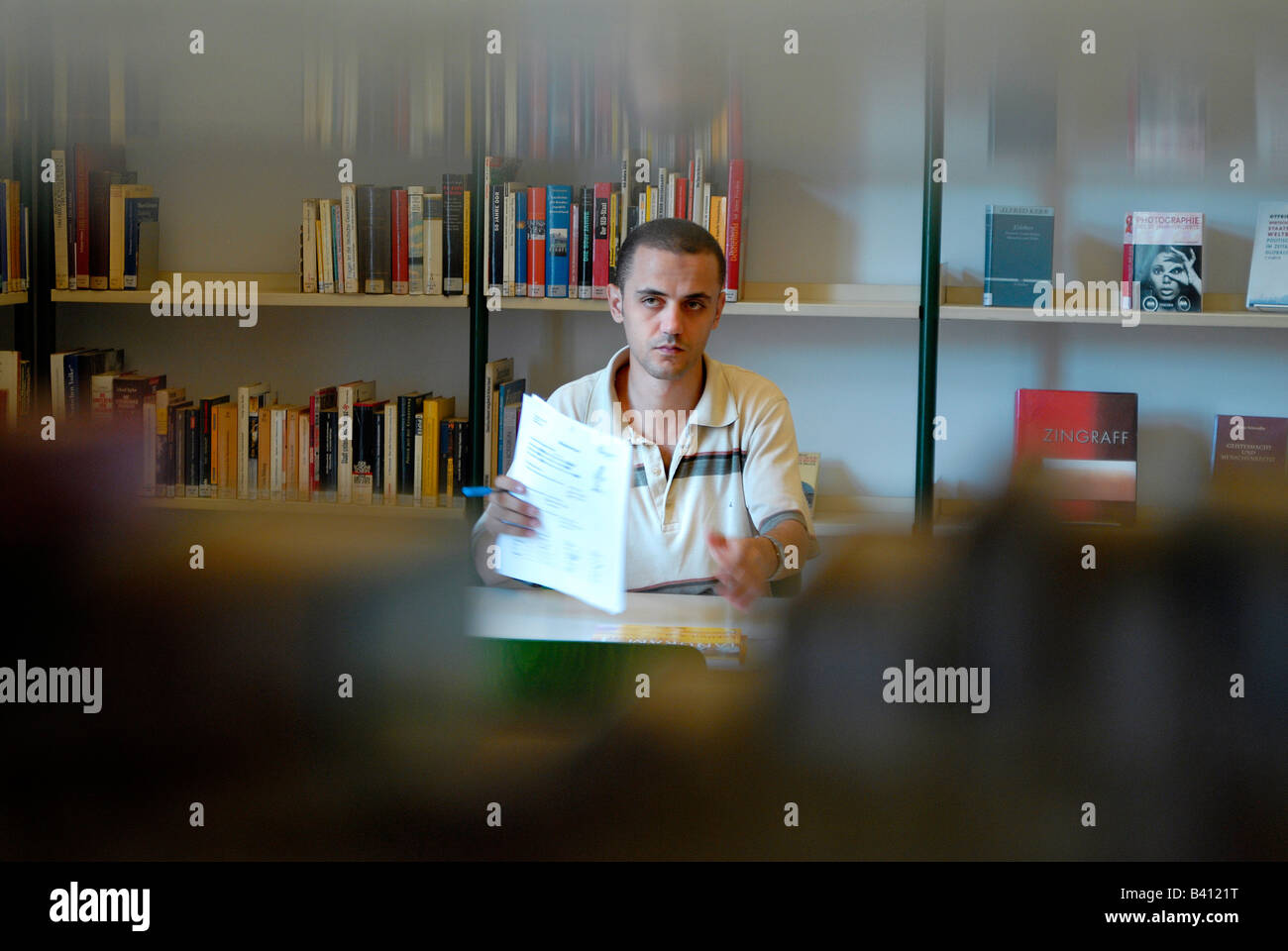 Middle east library hi-res stock photography and images - Alamy