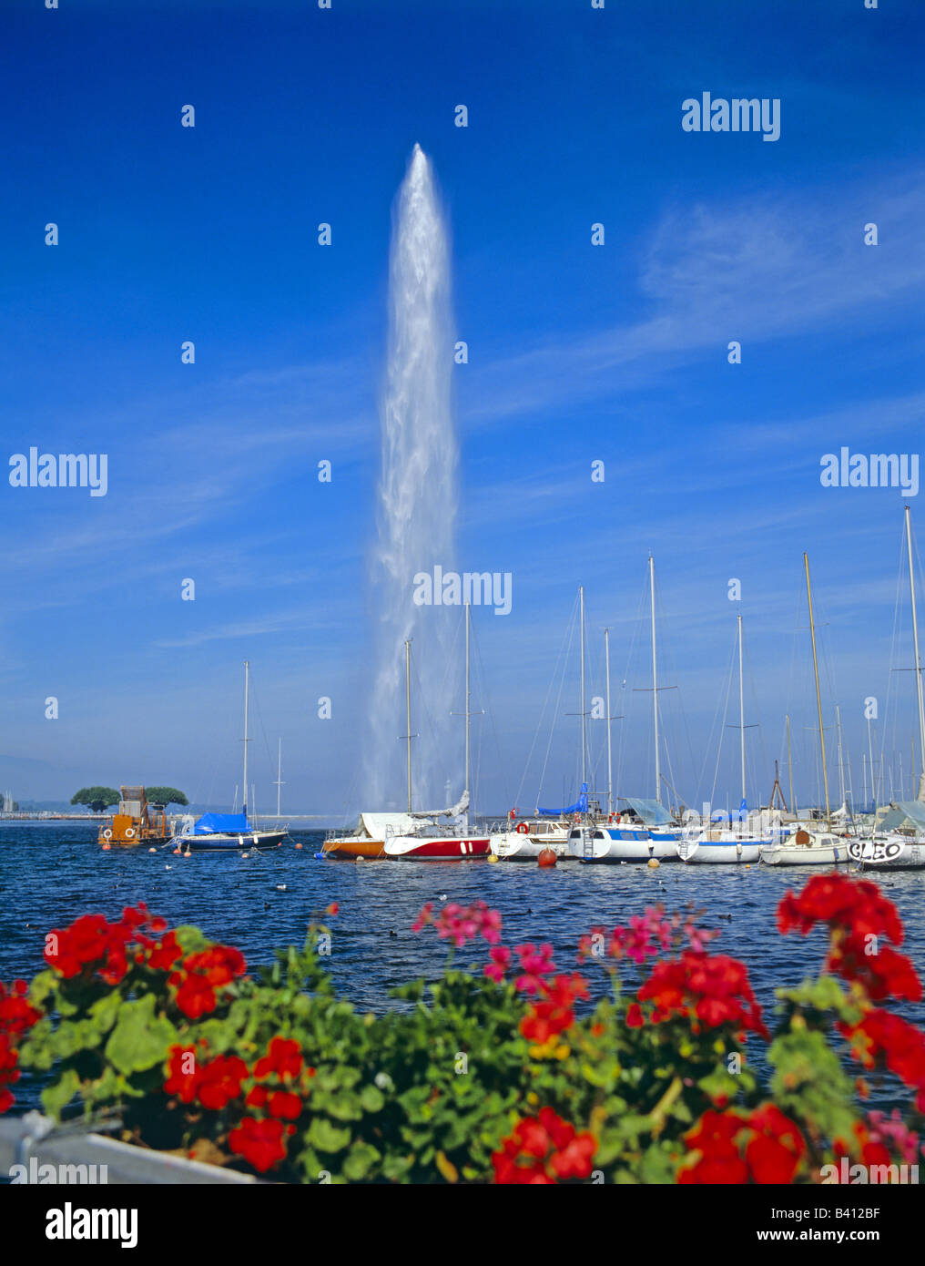 The Jet d'Eau Fountain Lake Geneva Switzerland Stock Photo - Alamy