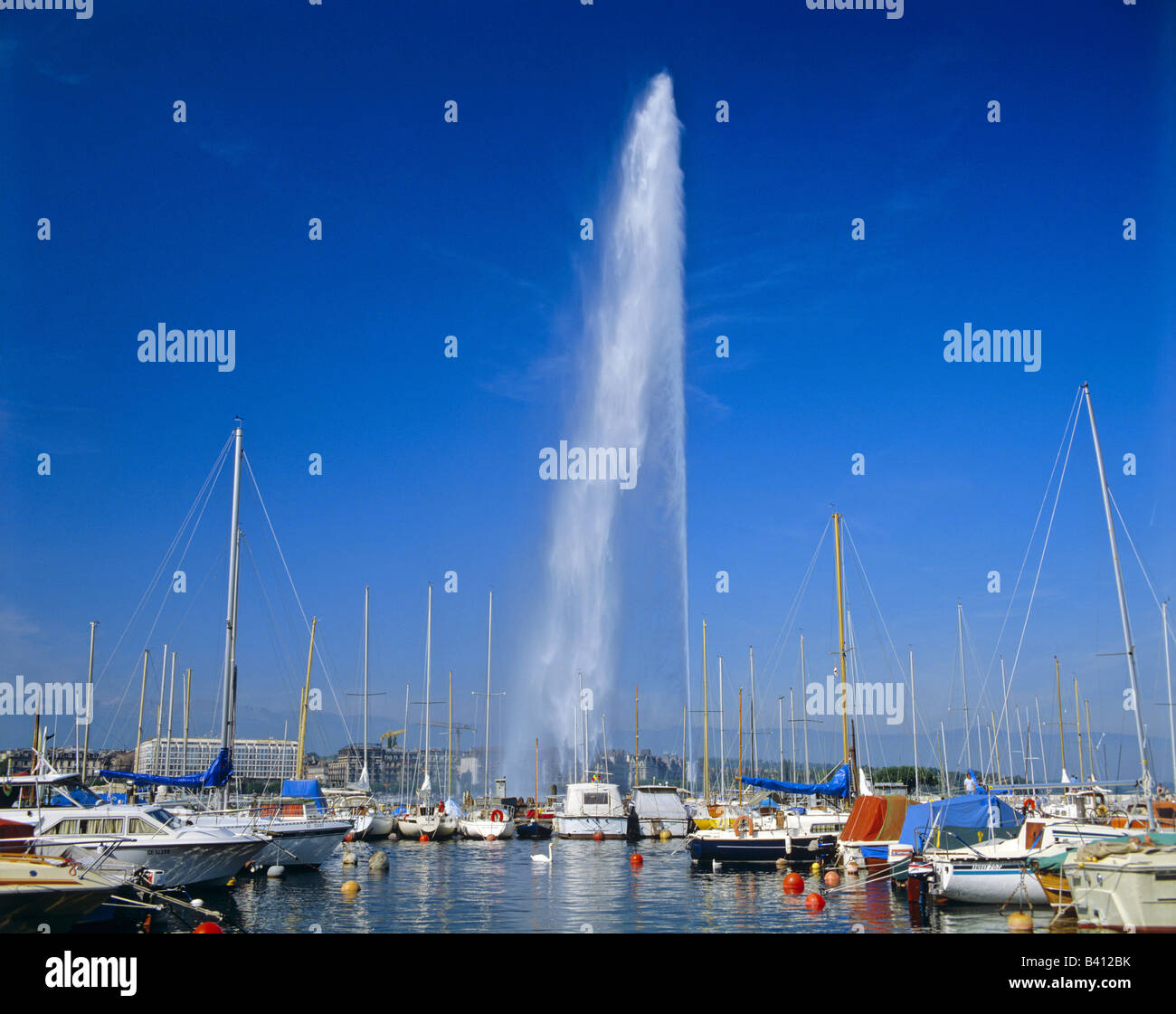The Jet d'Eau Fountain Lake Geneva Switzerland Stock Photo - Alamy