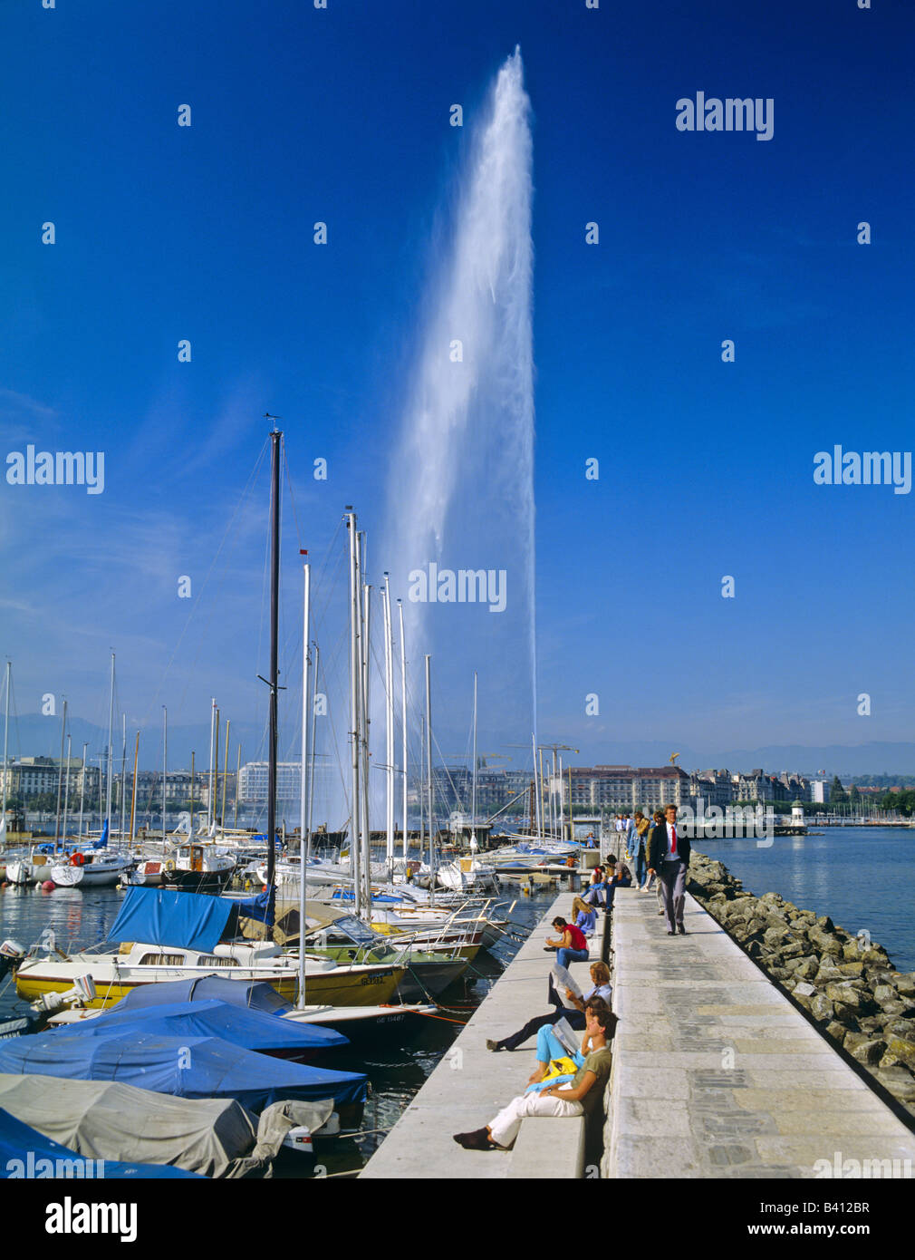 The Jet d'Eau Fountain Lake Geneva Switzerland Stock Photo - Alamy