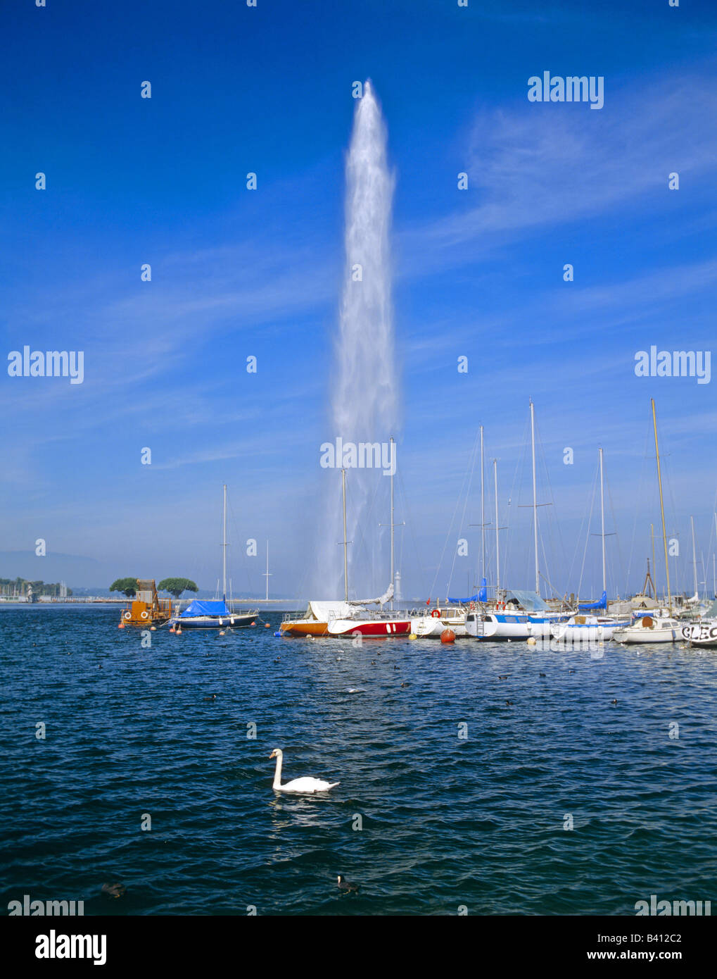 The Jet d'Eau Fountain Lake Geneva Switzerland Stock Photo - Alamy