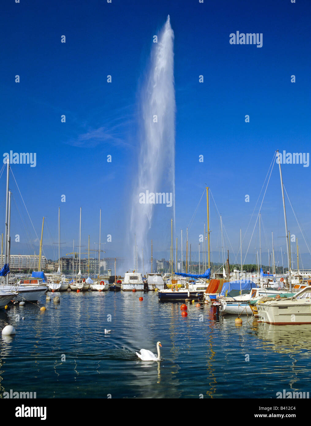 The Jet d'Eau Fountain Lake Geneva Switzerland Stock Photo - Alamy