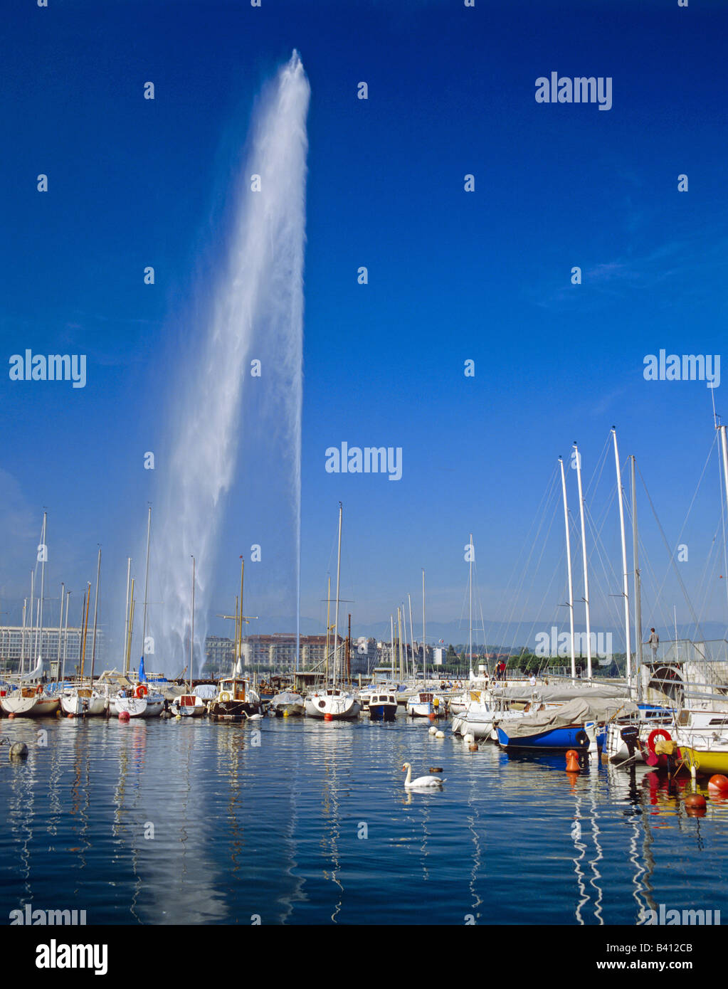 The Jet d'Eau Fountain Lake Geneva Switzerland Stock Photo - Alamy