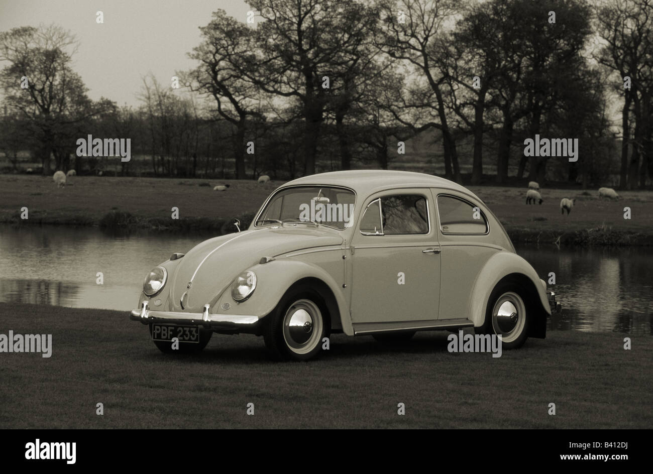 Vw volkswagen 1200 beetle hi-res stock photography and images - Alamy
