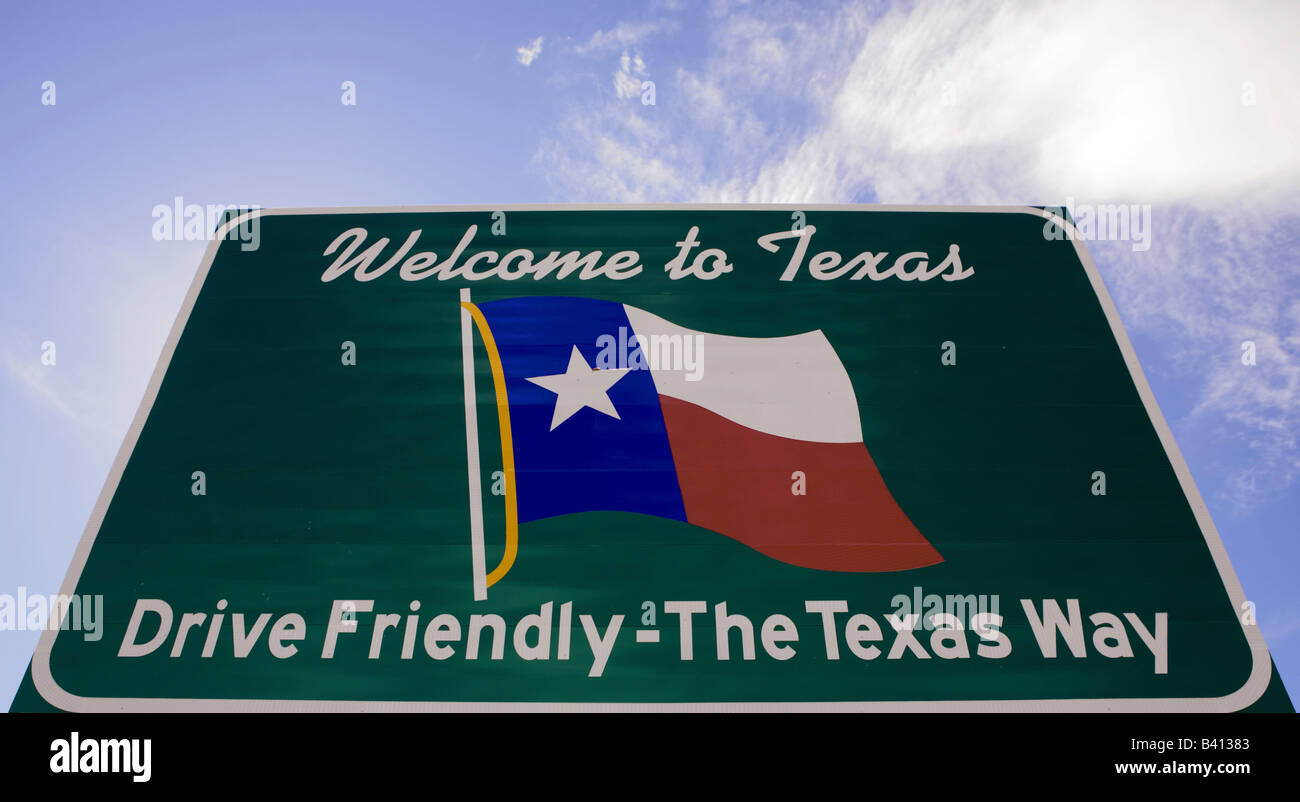 USA, Texas. Welcome sign at the border between Texas and New Mexico ...