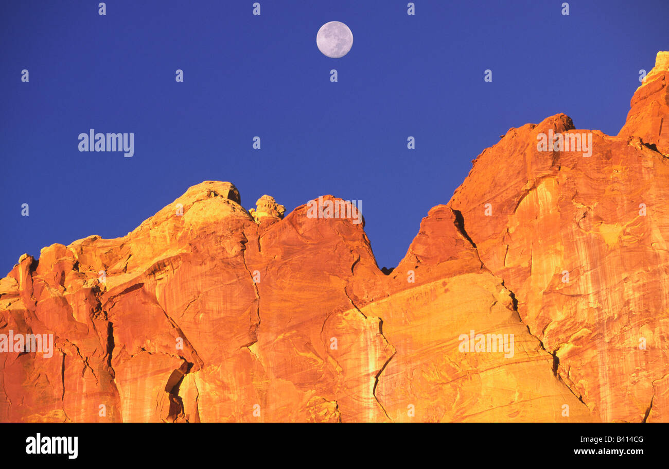 Sandstone escarpment Capitol Reef National Park, Utah, USA Stock Photo ...