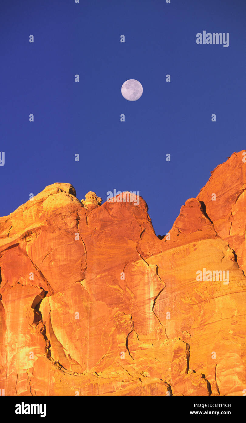 Sandstone escarpment Capitol Reef National Park, Utah, USA Stock Photo ...