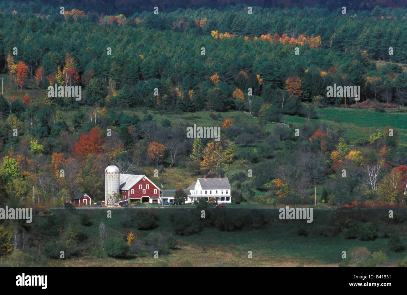 North America, United States, Vermont. Red barn on rolling hills Stock ...
