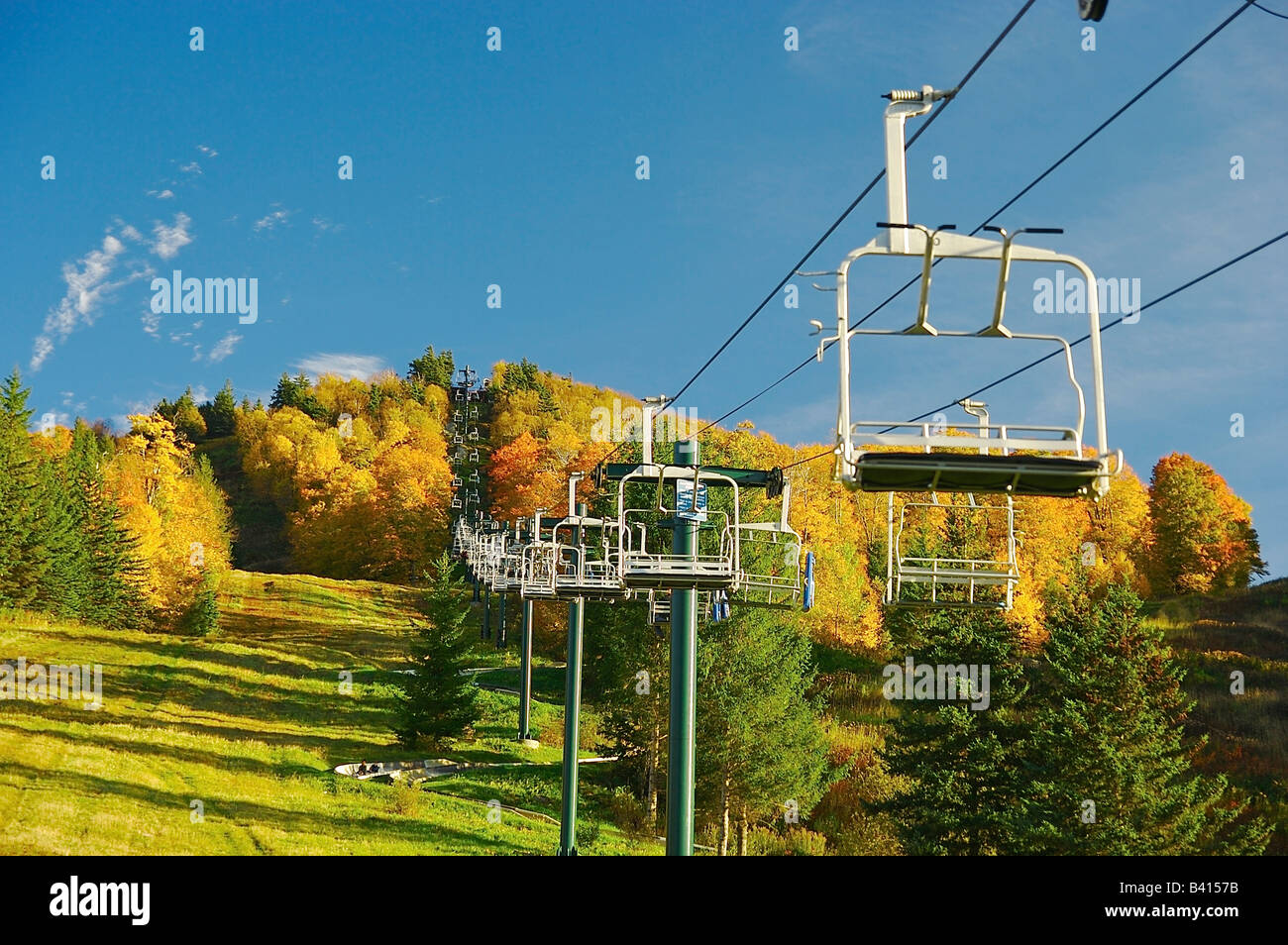 North America, USA, Vermont, Killington. Ski lift and alpine slide at ...