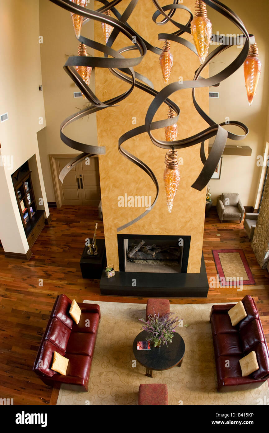 USA, Washington, Quincy. Atrium of lobby in main lodge of Cave B Inn ...