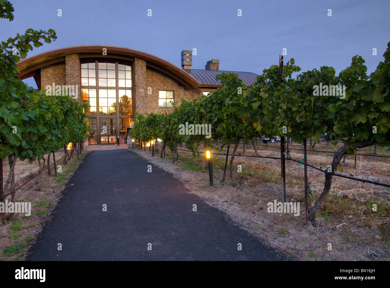 Cave b inn hi-res stock photography and images - Alamy