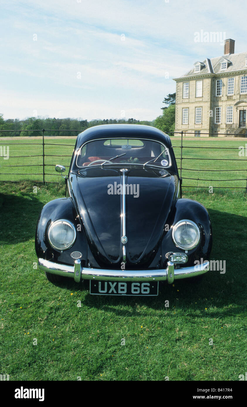 Old vw beetle hi-res stock photography and images - Alamy