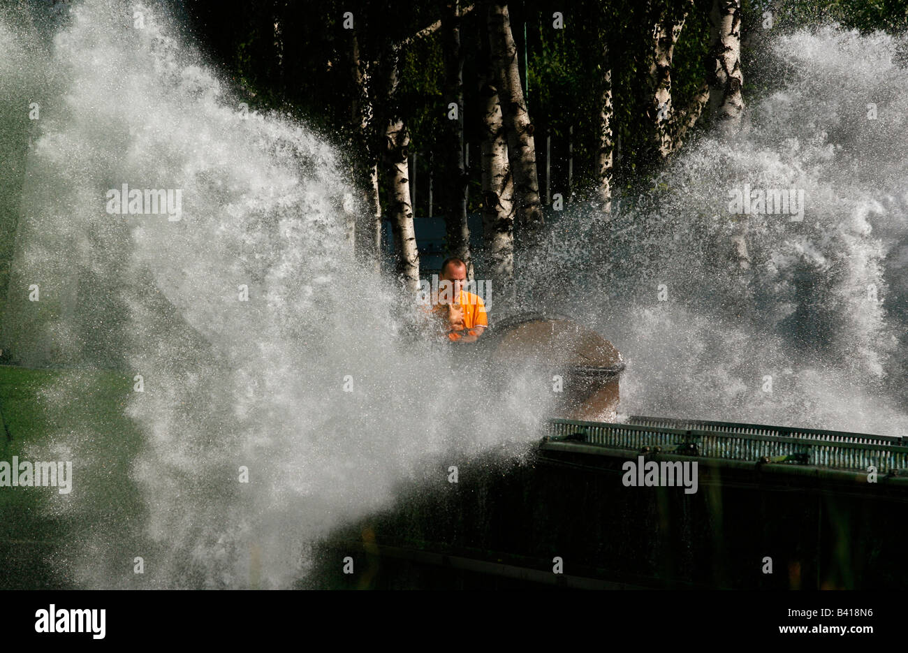 Log ride at theme park hi-res stock photography and images - Alamy