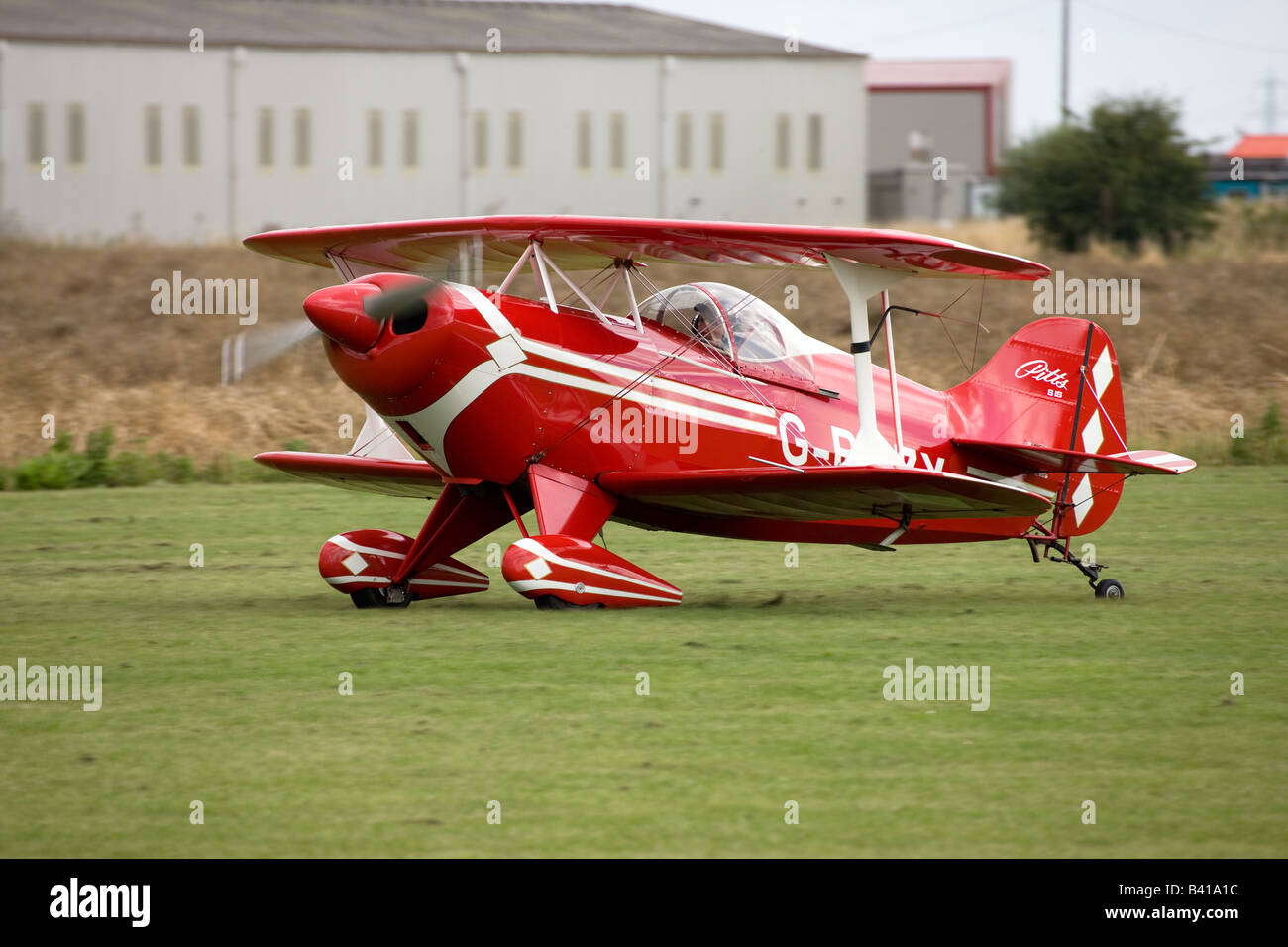 Red pitts special aeroplane taxiing hi-res stock photography and images ...