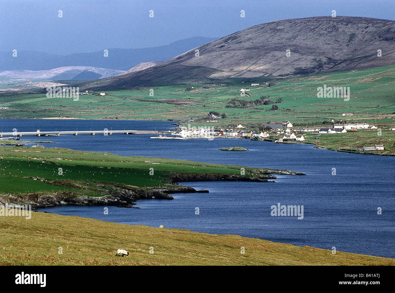 geography / travel, Ireland, County Kerry, Kerry peninsula, Portmagee ...