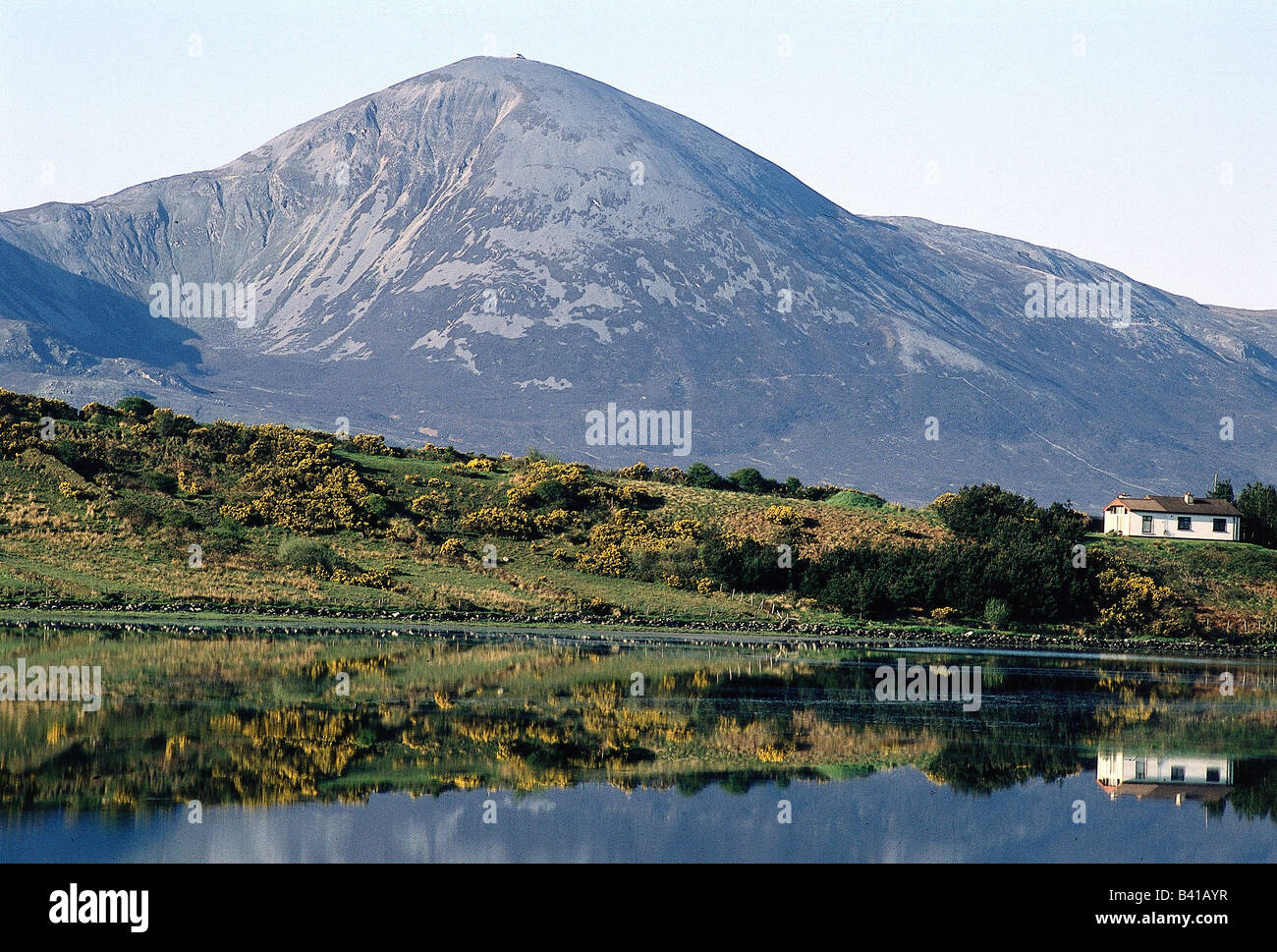 The north mayo coastline hi-res stock photography and images - Alamy