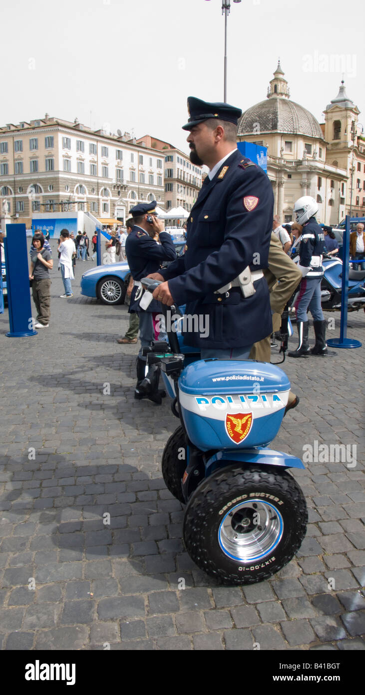 Italian police two wheel partol personal carrier Sinclaire C5 Rome ...