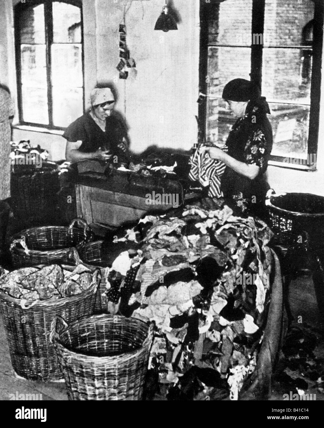 Sorting events hi-res stock photography and images - Alamy