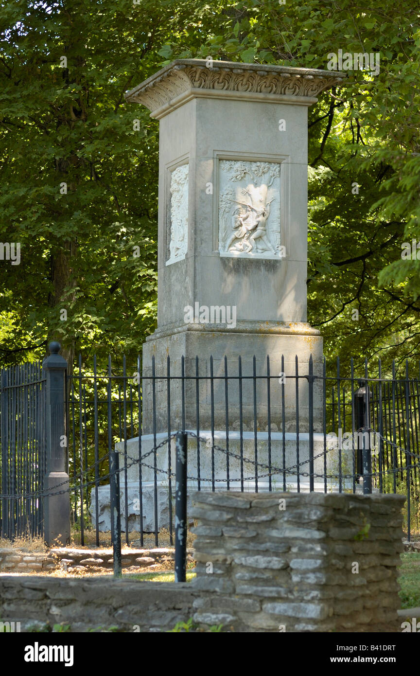 Historic Monument at the grave site of Daniel Boone Stock Photo - Alamy