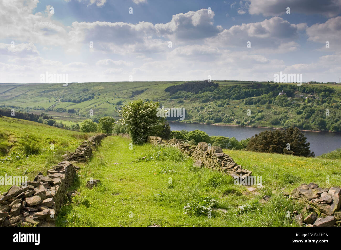 Scammonden dam hi-res stock photography and images - Alamy