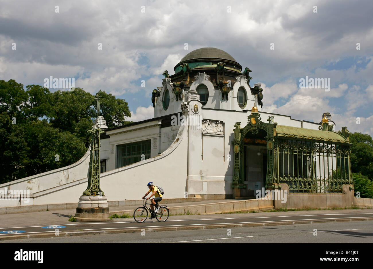 Hietzing hi-res stock photography and images - Alamy