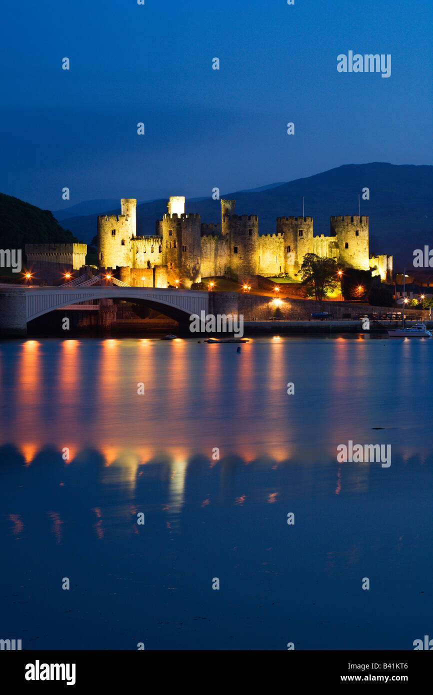 Conway Castle at Night Conway Wales Stock Photo - Alamy
