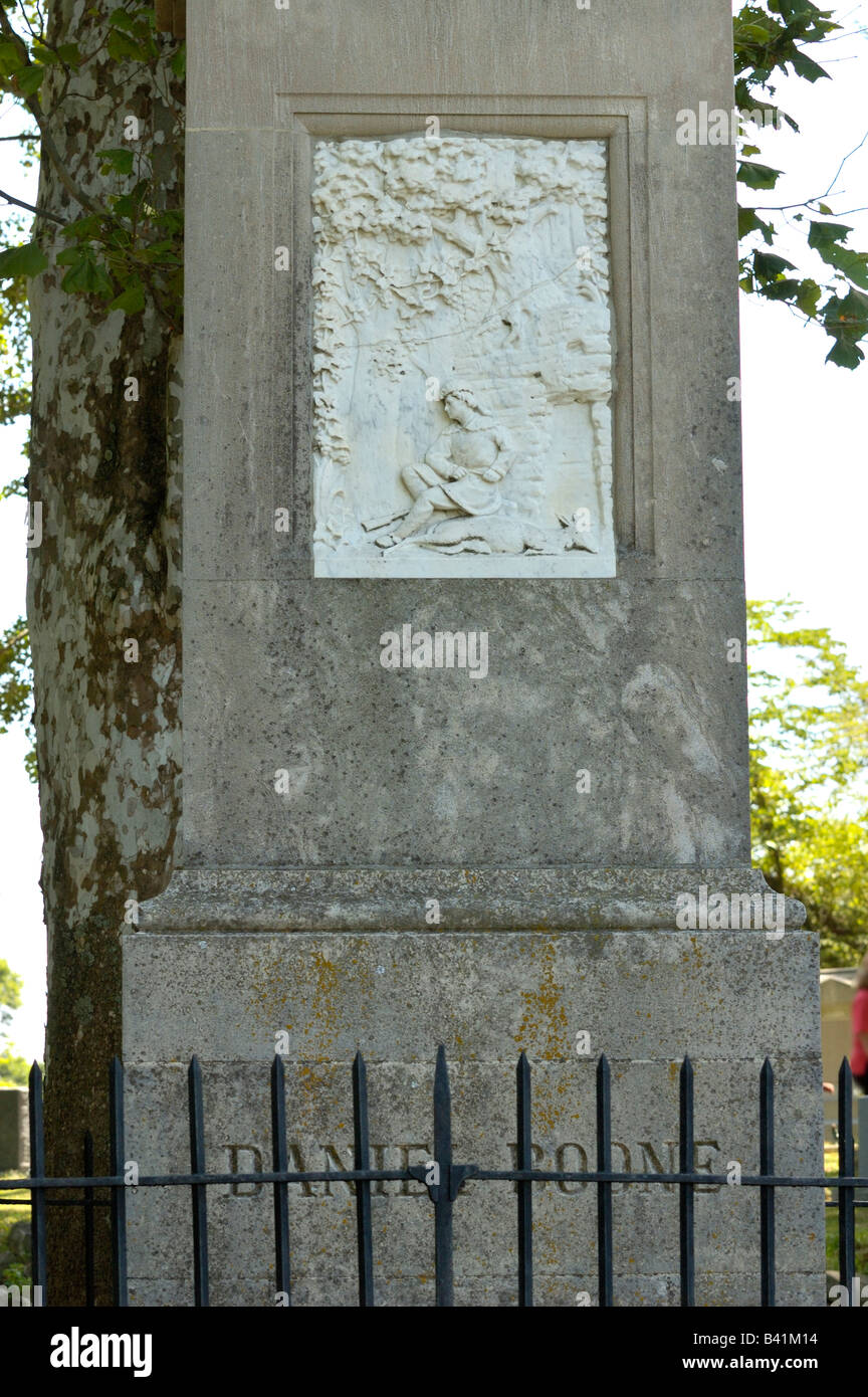 Historic Monument at the grave site of Daniel Boone Stock Photo - Alamy